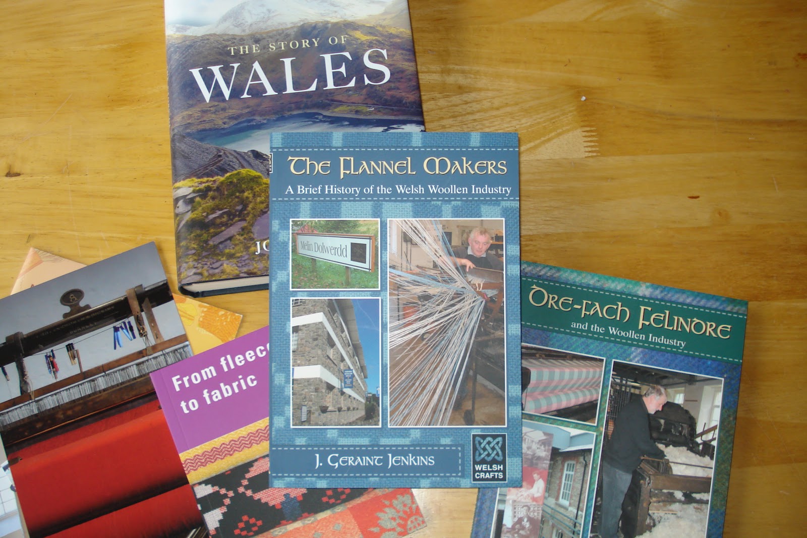 Welsh Quilts: Demonstration of Weaving Looms at Wool Museum