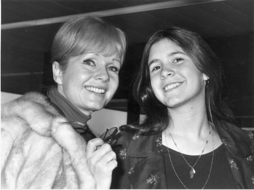 Debbie Reynolds and Carrie Fisher: 25 Touching Vintage Photos of Mother ...