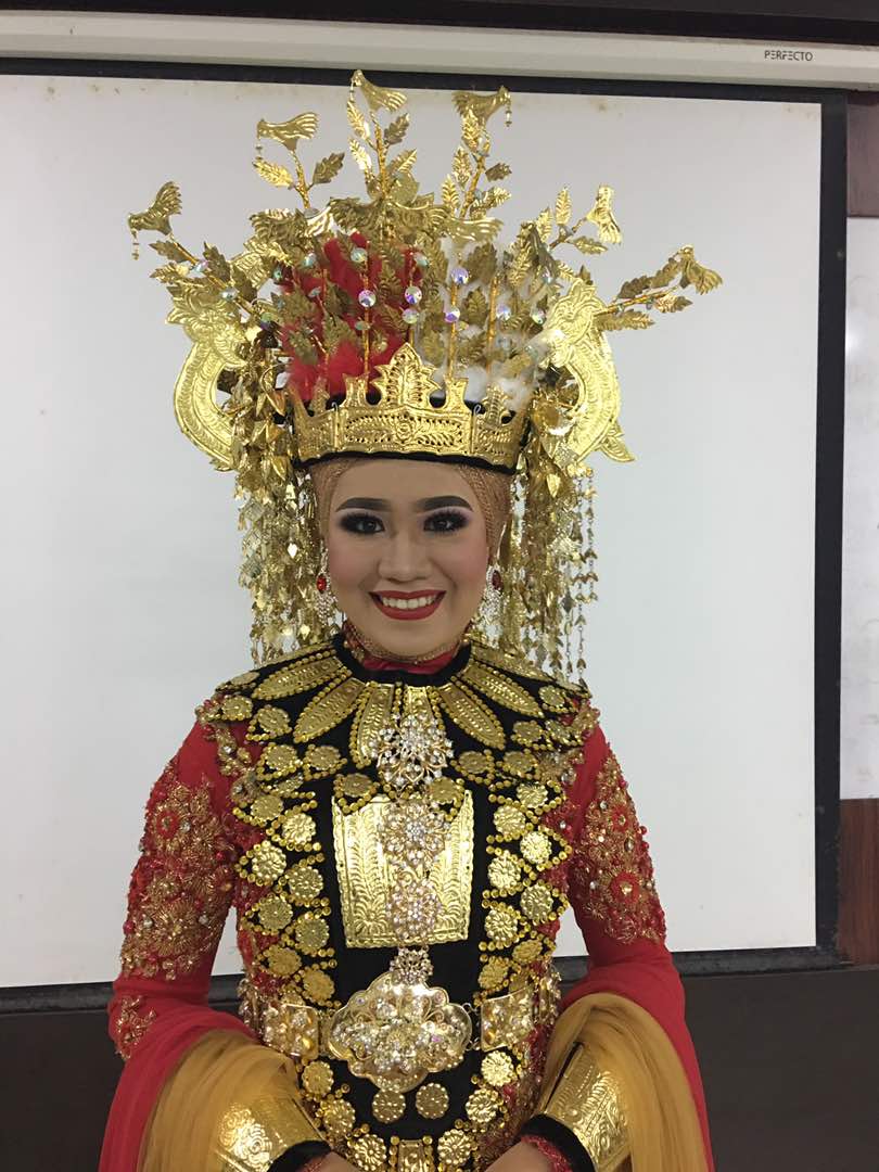 " SANGGAR NUSANTARA DOT COM " | Jakarta: Sewa Baju Adat Gorontalo di ...