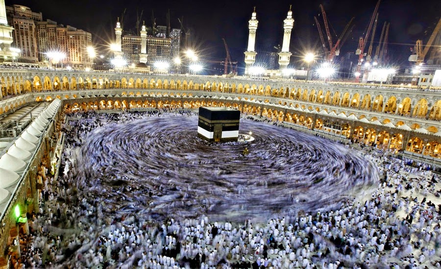 DOGBRINDLE.COM : The Kaaba — Islam's Sacred Shrine of the Black Stone