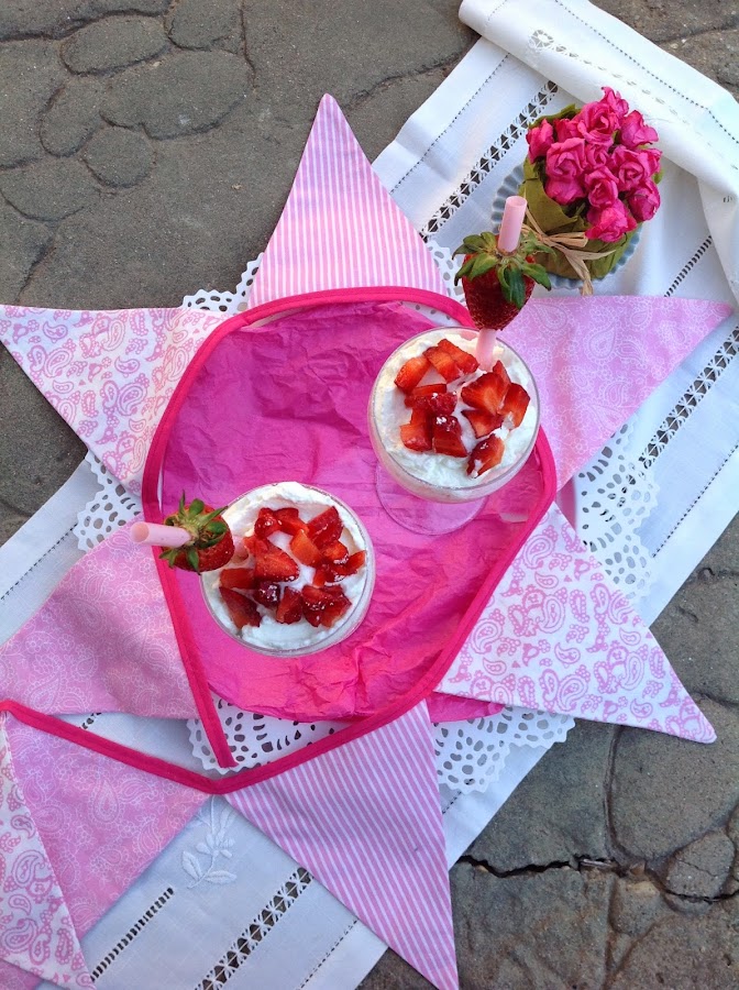 NEAPOLITAN PARFAIT: BROWNIE DE NUECES, MOUSSE DE FRESAS Y MARSHMALLOWS ...