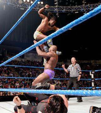 WWE In live!!!!: 6-MAN TAG TEAM MATCH