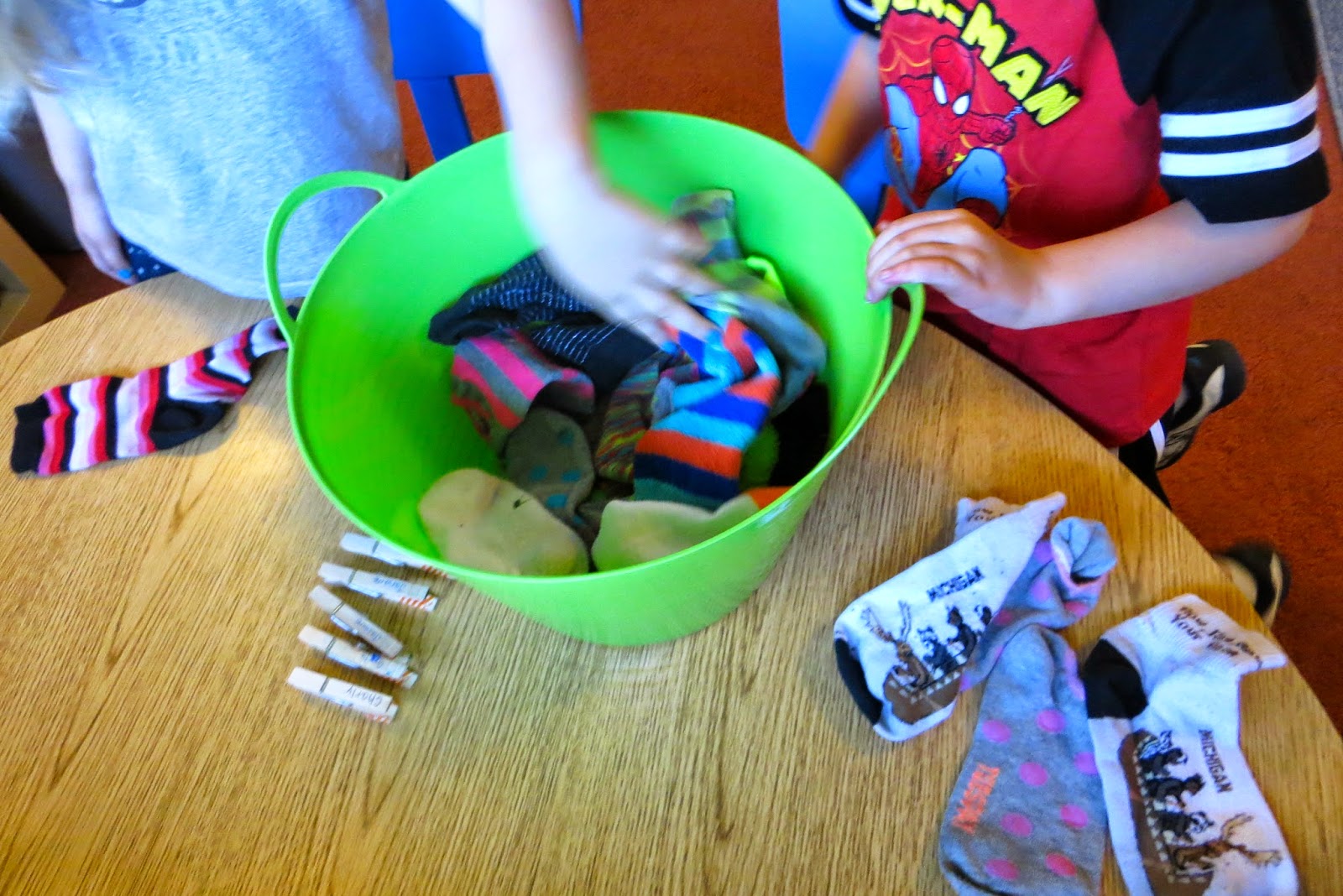 Ms. Sara's Preschool Blog: Learning Station - Sock Sort