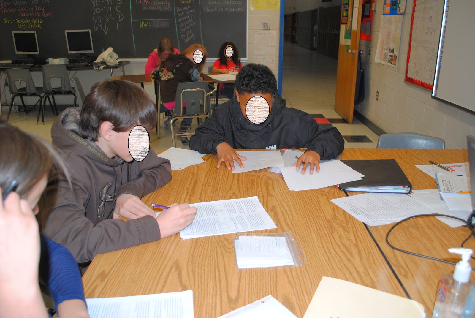 Literacy Station Inspiration: Stations: Reading