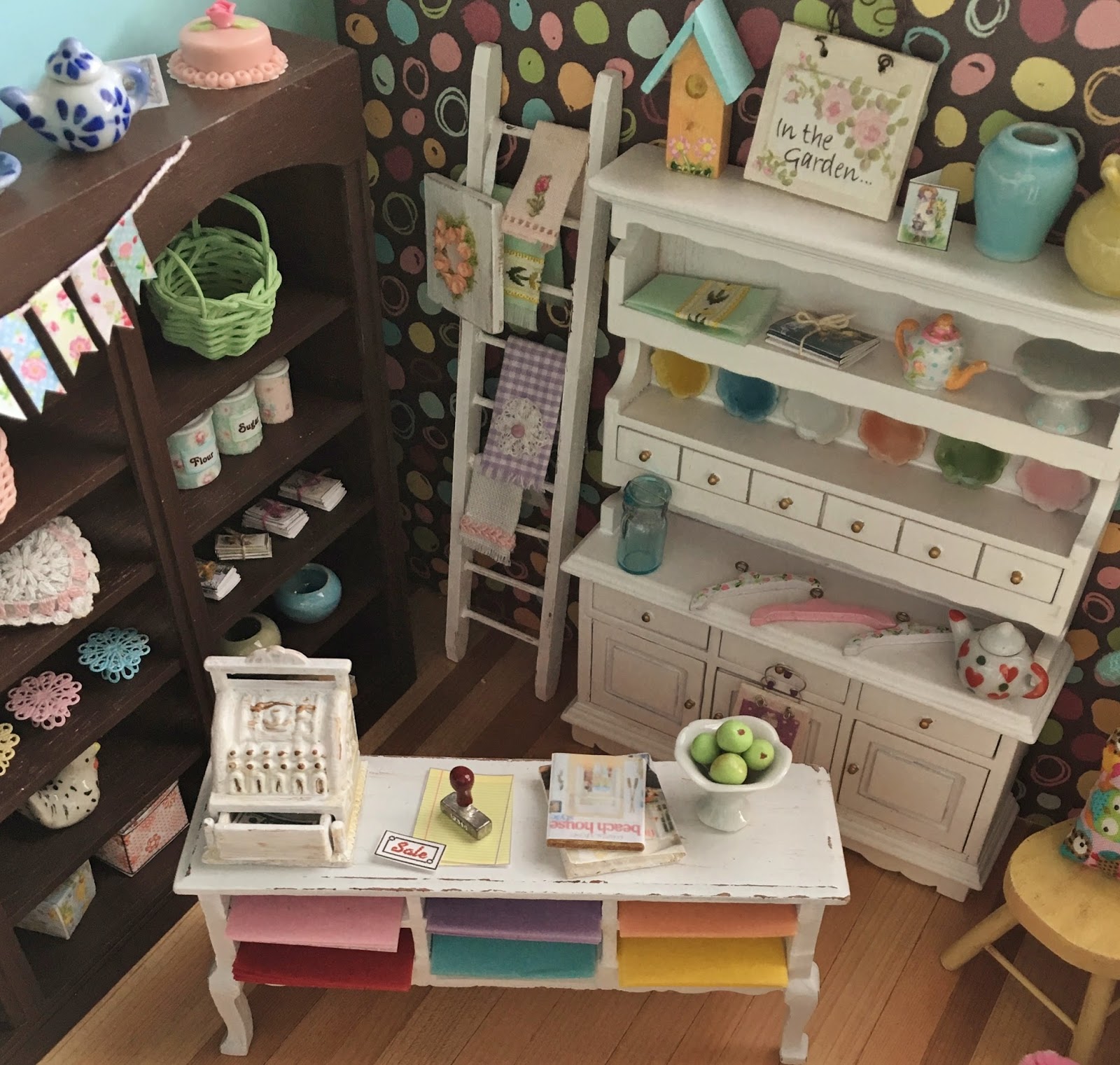 Little Things By Anna: Miniature Corner Gift Shop