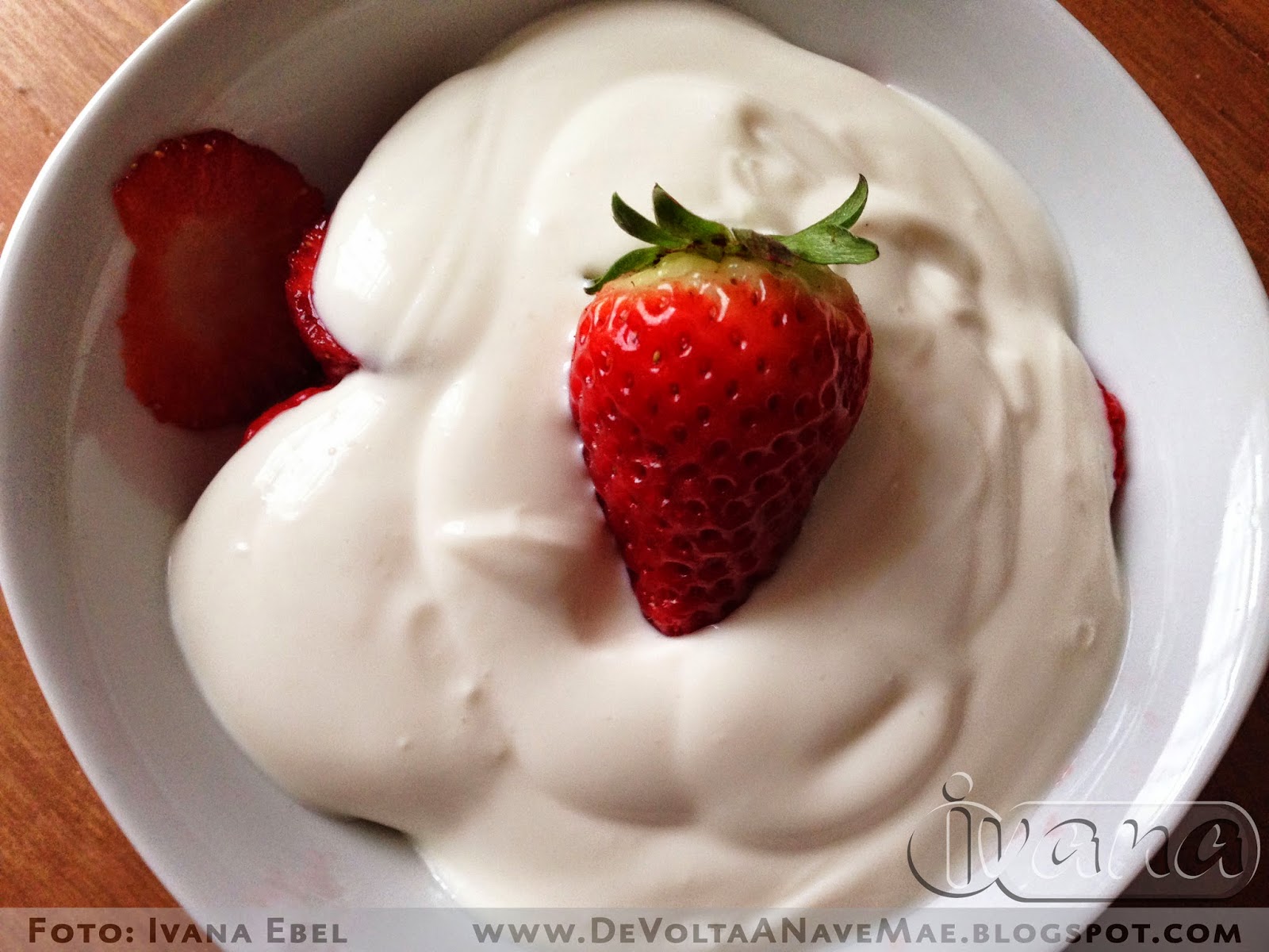 De volta à nave-mãe: Receita rápida: Iogurte grego light fácil de fazer ...