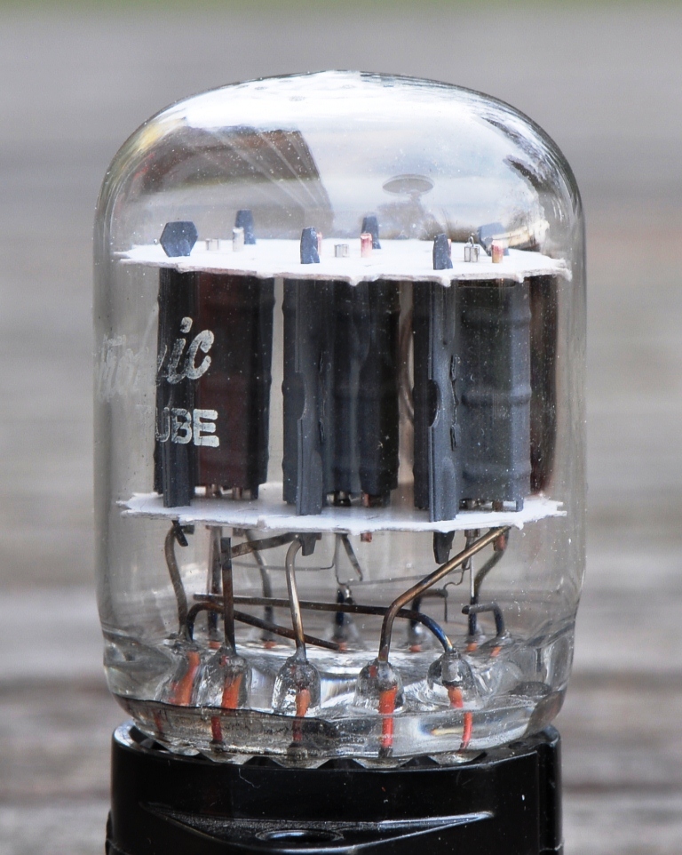 VinylSavor: Tube of the Month: The 6U10