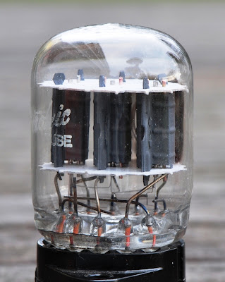 VinylSavor: Tube of the Month: The 6U10