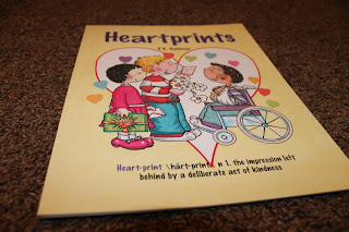 Apples 4 Bookworms: Spreading Heartprints!