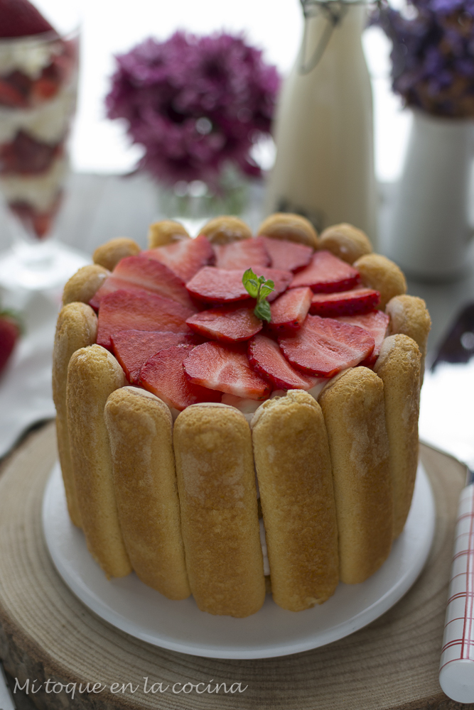 Mi toque en la cocina: Charlota de nata y fresas