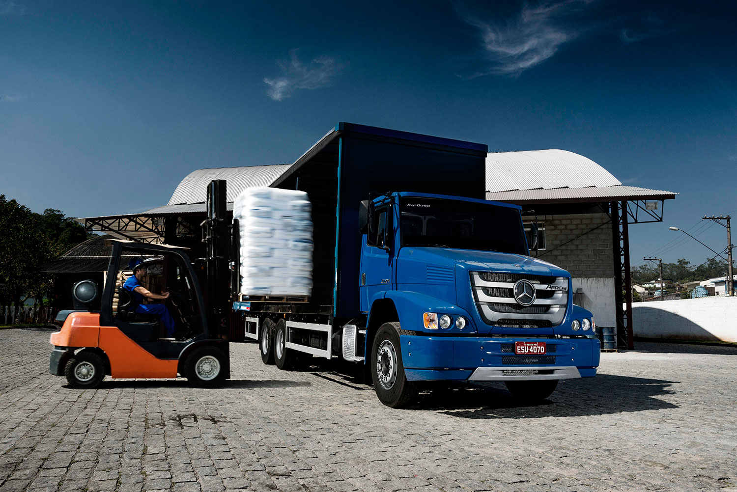 DIECIOCHO RUEDAS: MERCEDES BENZ ATRON ARGENTINO… EL ÚLTIMO DE UNA ...