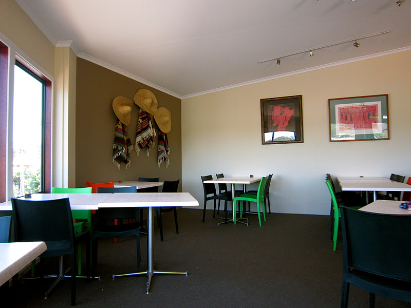 One Hungry Hen: Santa Fe, Merimbula