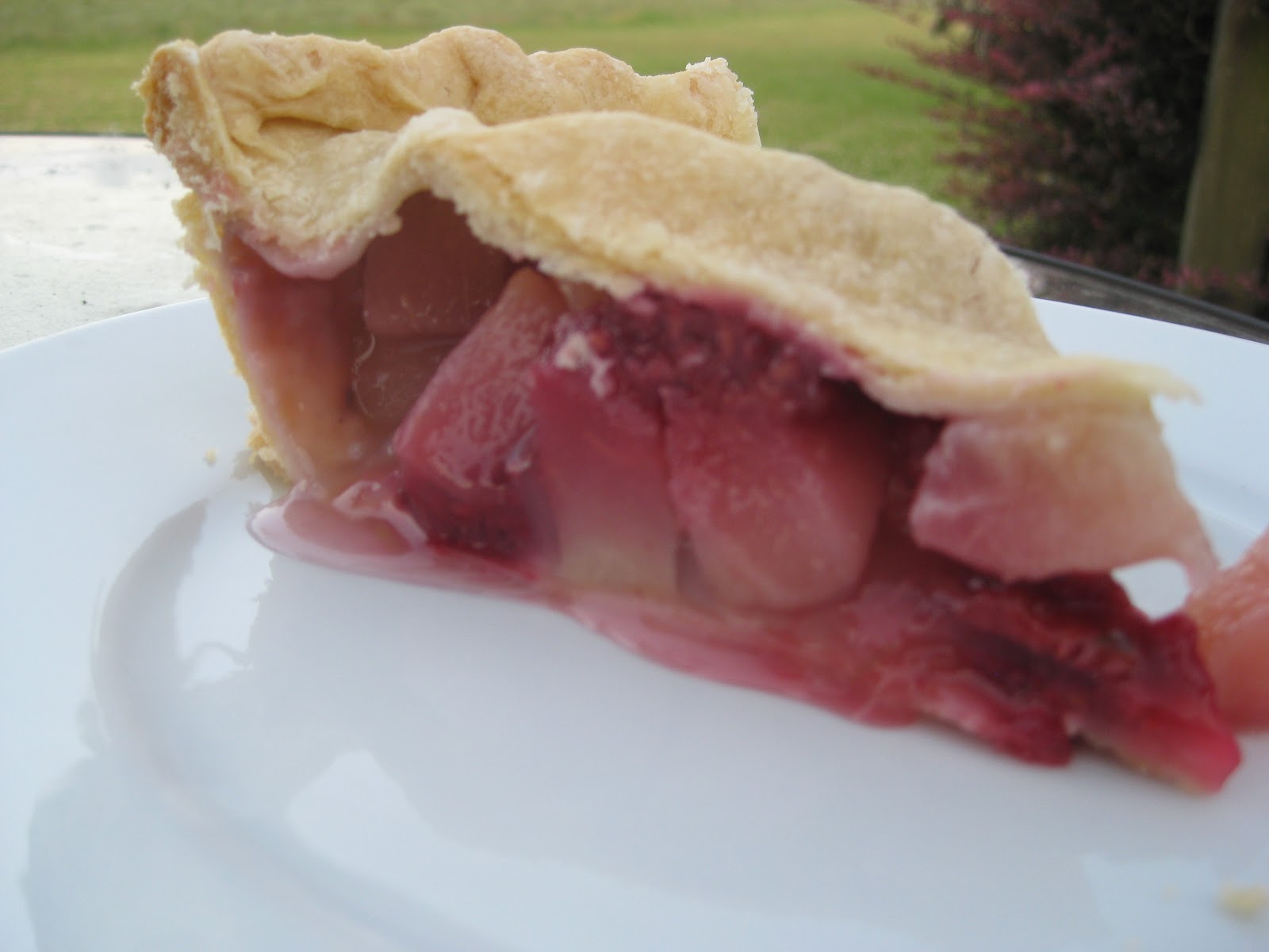 The Pie Experiment: Pie # 47: Pear Raspberry Pie