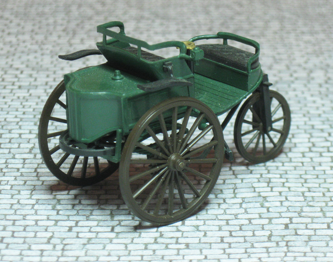 collection 43: le petrole: "les premieres voitures"/Petrol: "the first cars