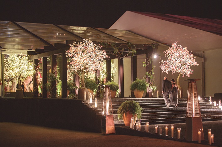 Mix and Chic: Book review- David Monn: The Art Of Celebrating!