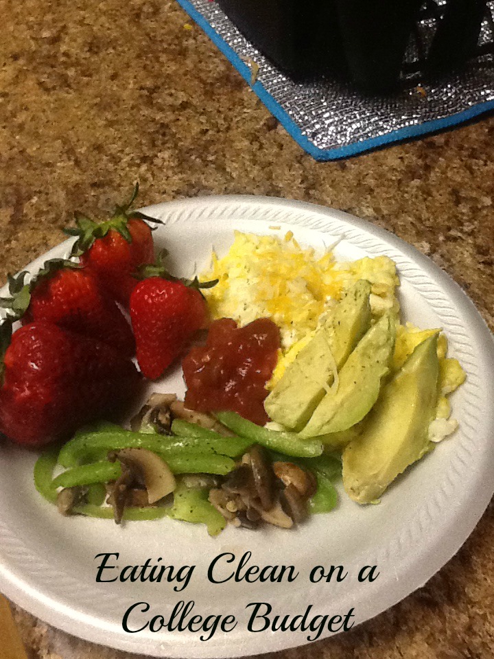 Eating Clean on a College Budget: A Cheap AND Healthy Breakfast!
