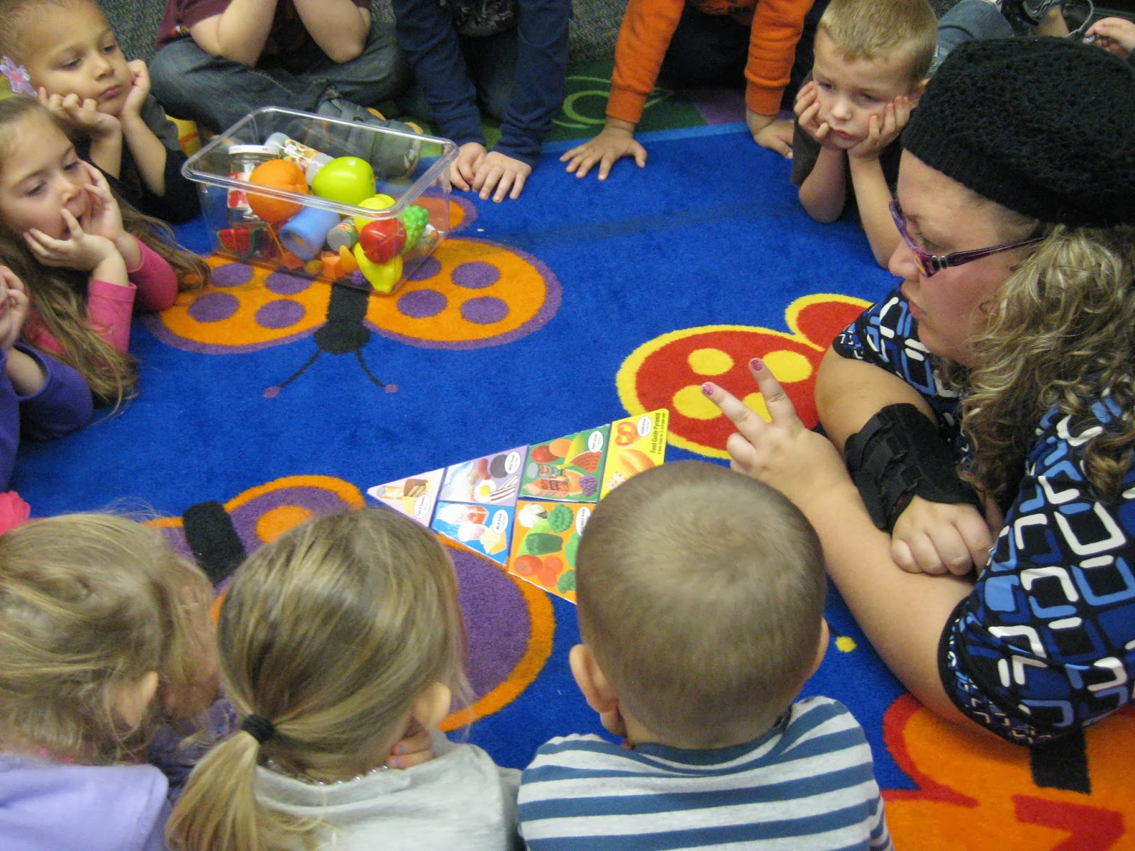 Van Y Preschool Preview: Woodland Animals, Letter E, and a Grocery Store!