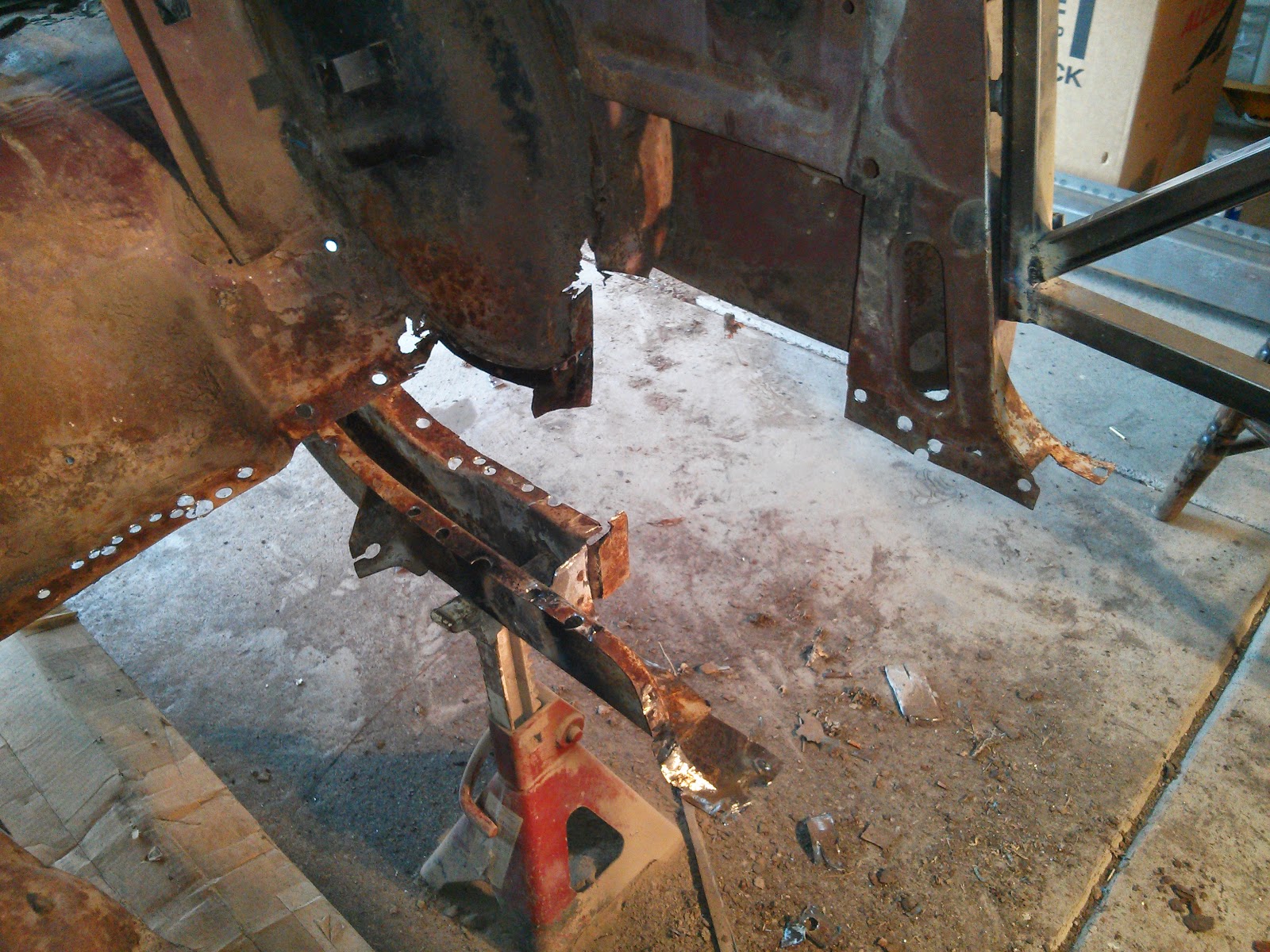 Tom's Mustang Engineering: Rear torque box removal