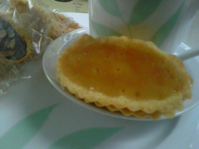 Pie Susu dan Pia Crispy Dacoz: Pie Susu dan Pia Crispy Dacoz Khas Bali