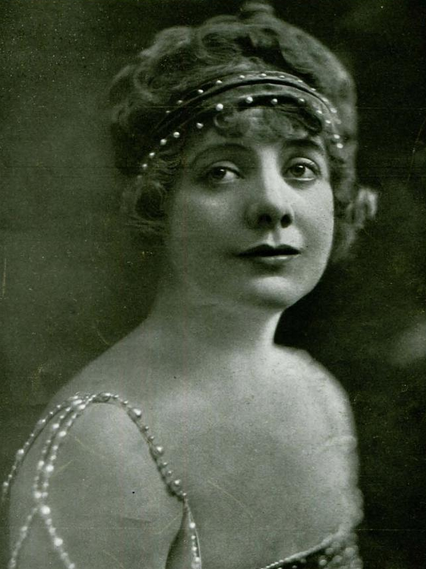 Myrtle Stedman: The Girl with the Sweet Contralto Eyebrows | Curtains