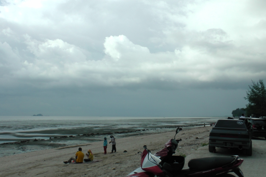 Fishing Spots in Kuala Lumpur & Selangor: Pantai Remis Beach