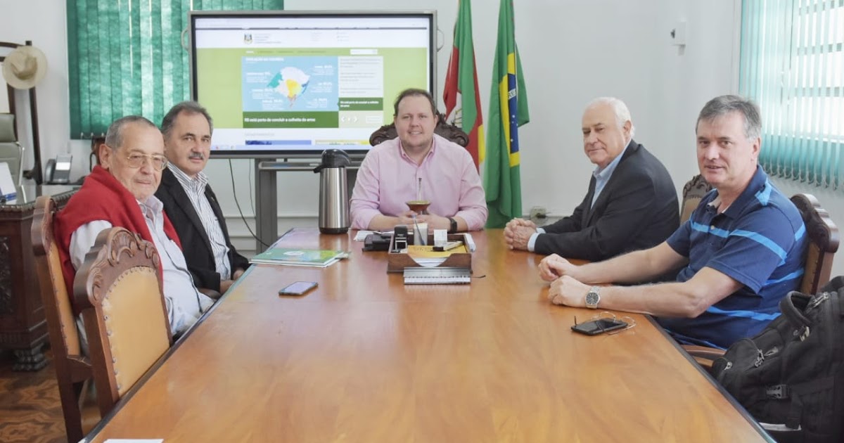 Caderno7: Tarso Teixeira visita Secretário da Agricultura