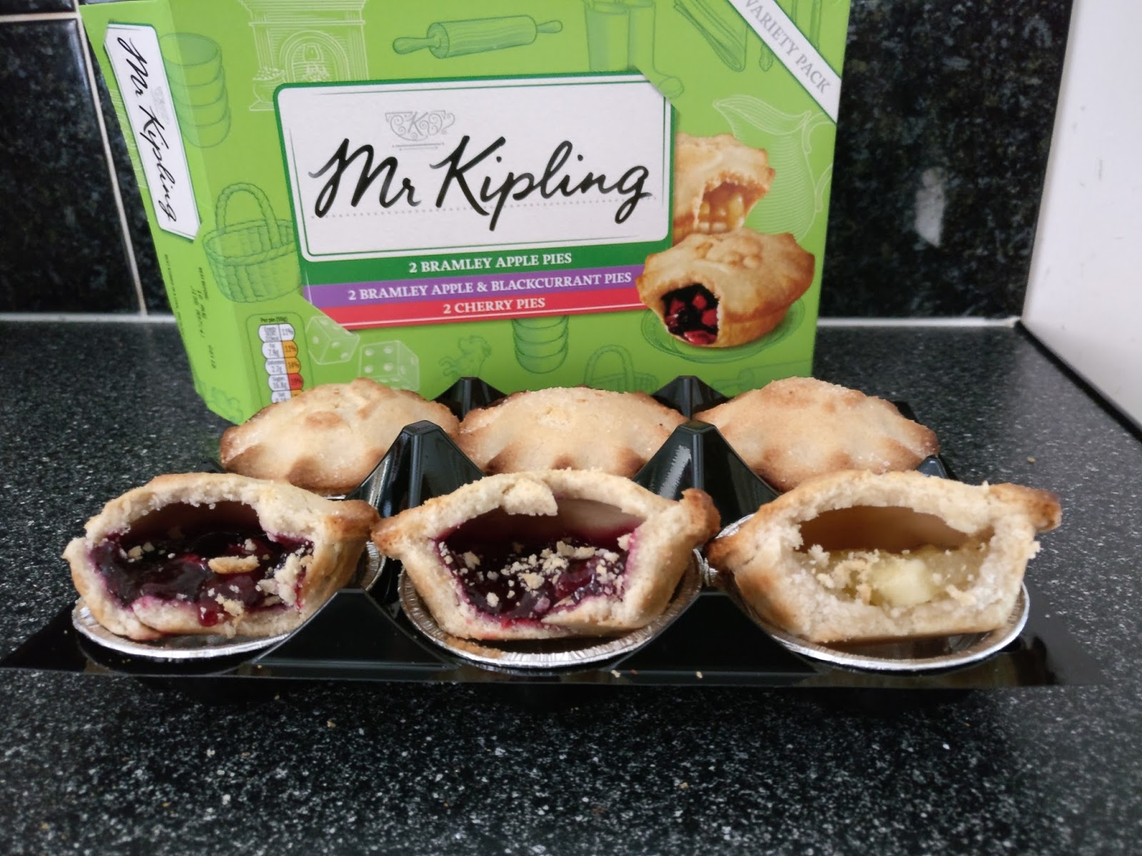 Pierate - Pie Reviews: Re-rating the Mr Kipling fruit pie box