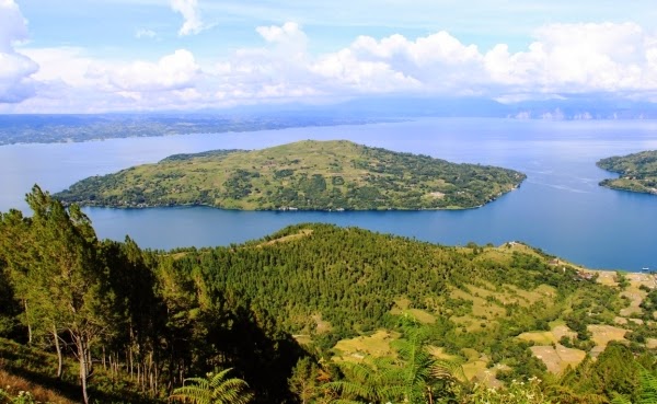 On the island of Samosir travel to Central Danau Toba | Tourist ...