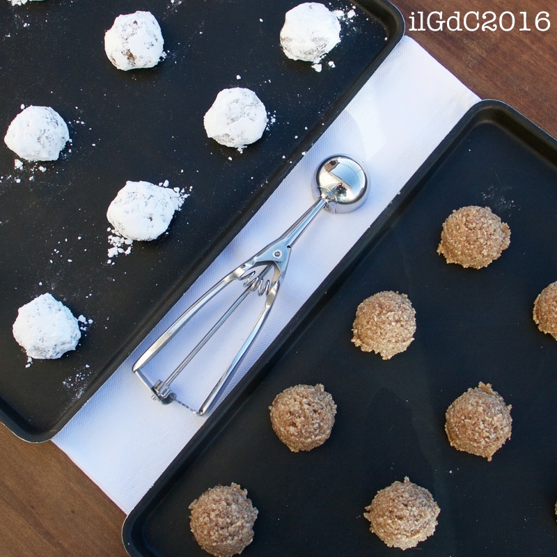 Ricette delle Langhe: Amaretti morbidi con mandorle dolci e armelline