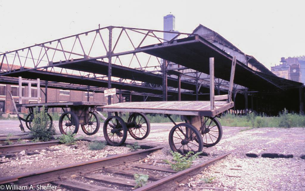 Towns and Nature: Chicago, IL Depot: 1885 Dearborn Station