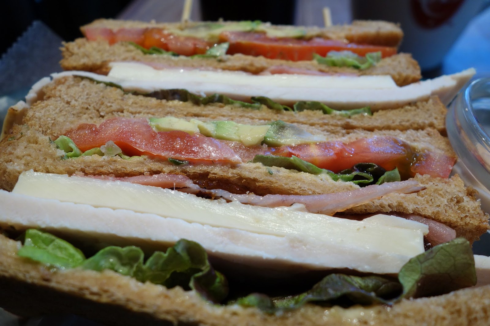 Tokyo Life 東京日記: BAR & GRILL of VASHON/SBC - Turkey Clubhouse ヴァション ...