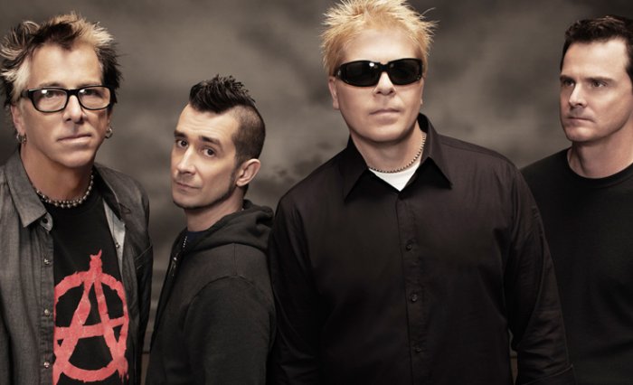 √ Biografi The Offspring - Izbio