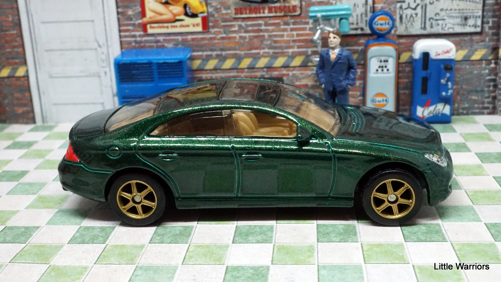 Little Warriors: Matchbox Mercedes-Benz CLS 500 (MB683) from Best of ...