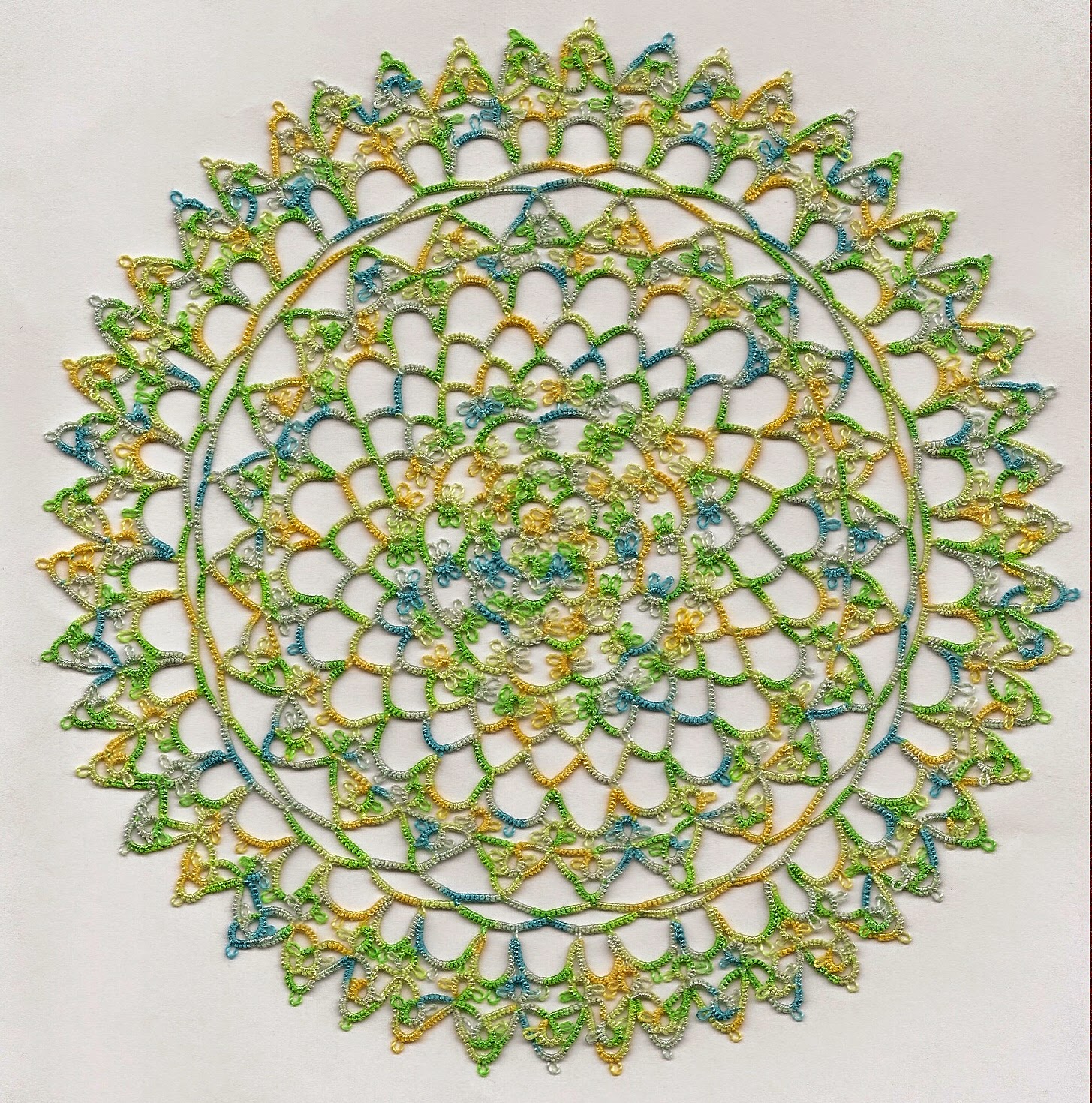 Tattyhead: Split Chain Doily Test-Tatted