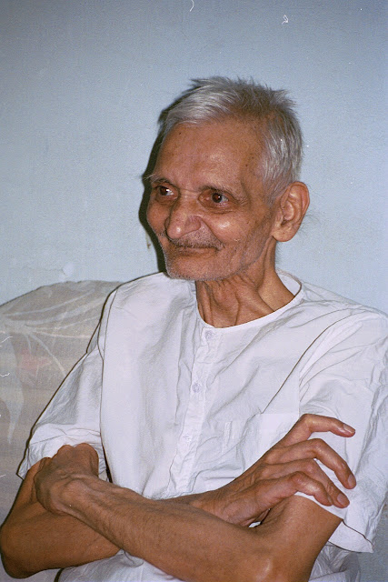 Cikitsā: Pandit Vaman Balkrishna Bhagavat, Pune, September 2002