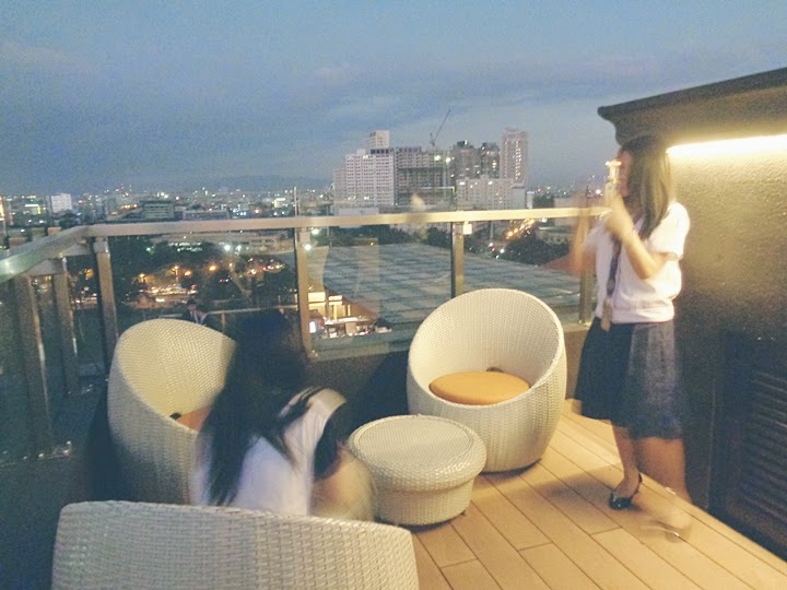 Beautiful Sunday # 149 - Sky Deck View Bar and Manila's Sky Line ...