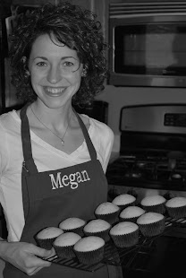 by meg: Aloha! Beach Wedding Shower Cupcakes