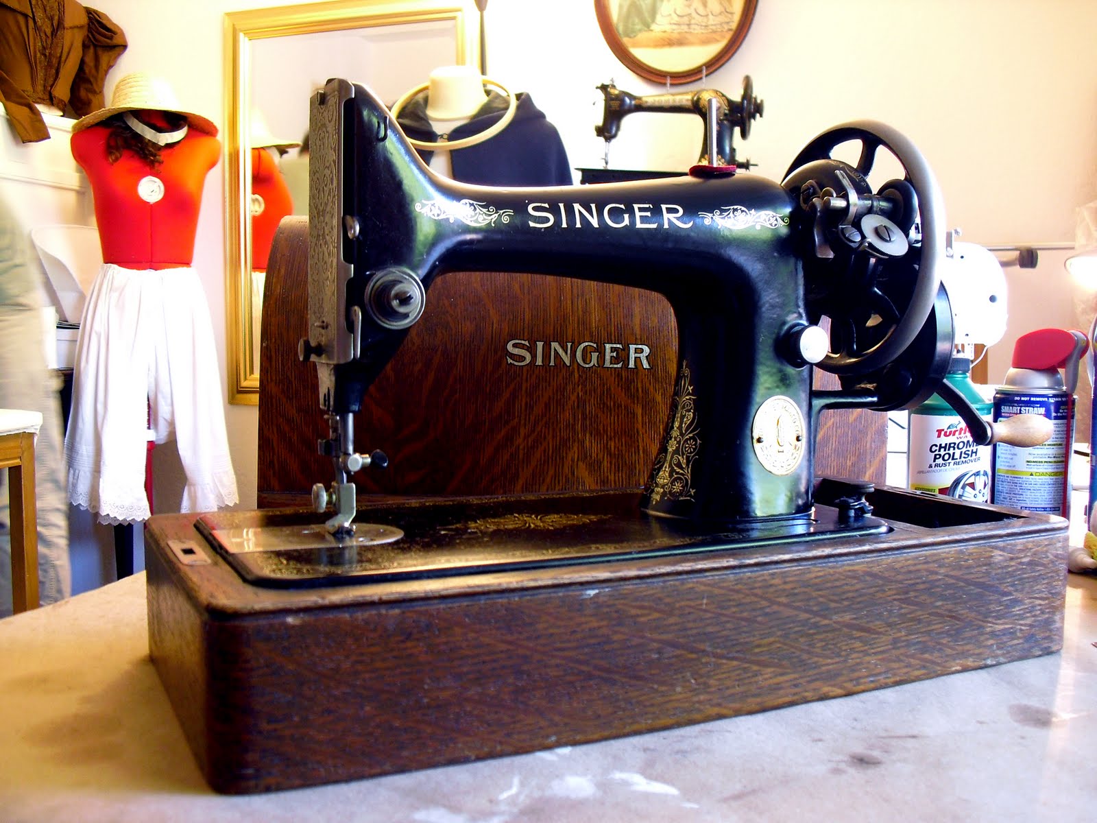 The Laced Angel: Getting Down And Dirty With Your Vintage Lady