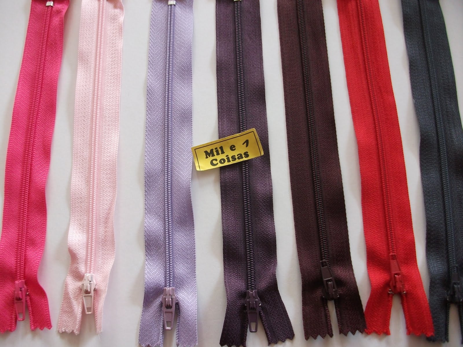 Mil 1 Coisas Material: FECHOS DE COSTURA