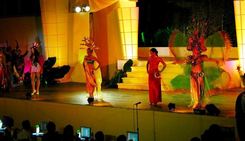 Bohol's Roving Eye: 2006 Miss Bohol Int'l Parade of National Costumes