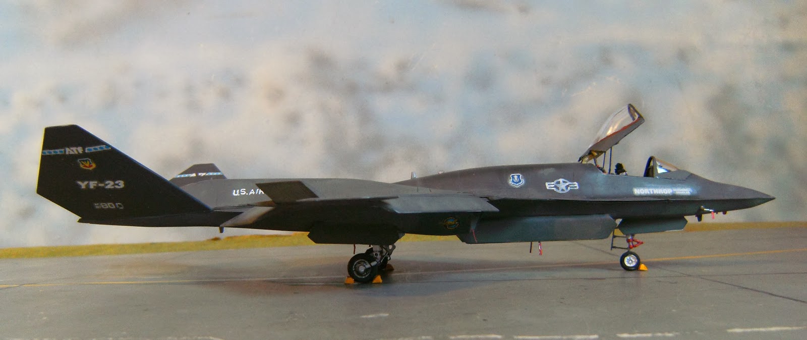 Happyscale-Modellbau: Northrop ATF-23 Black Widow II - Revell 1/72