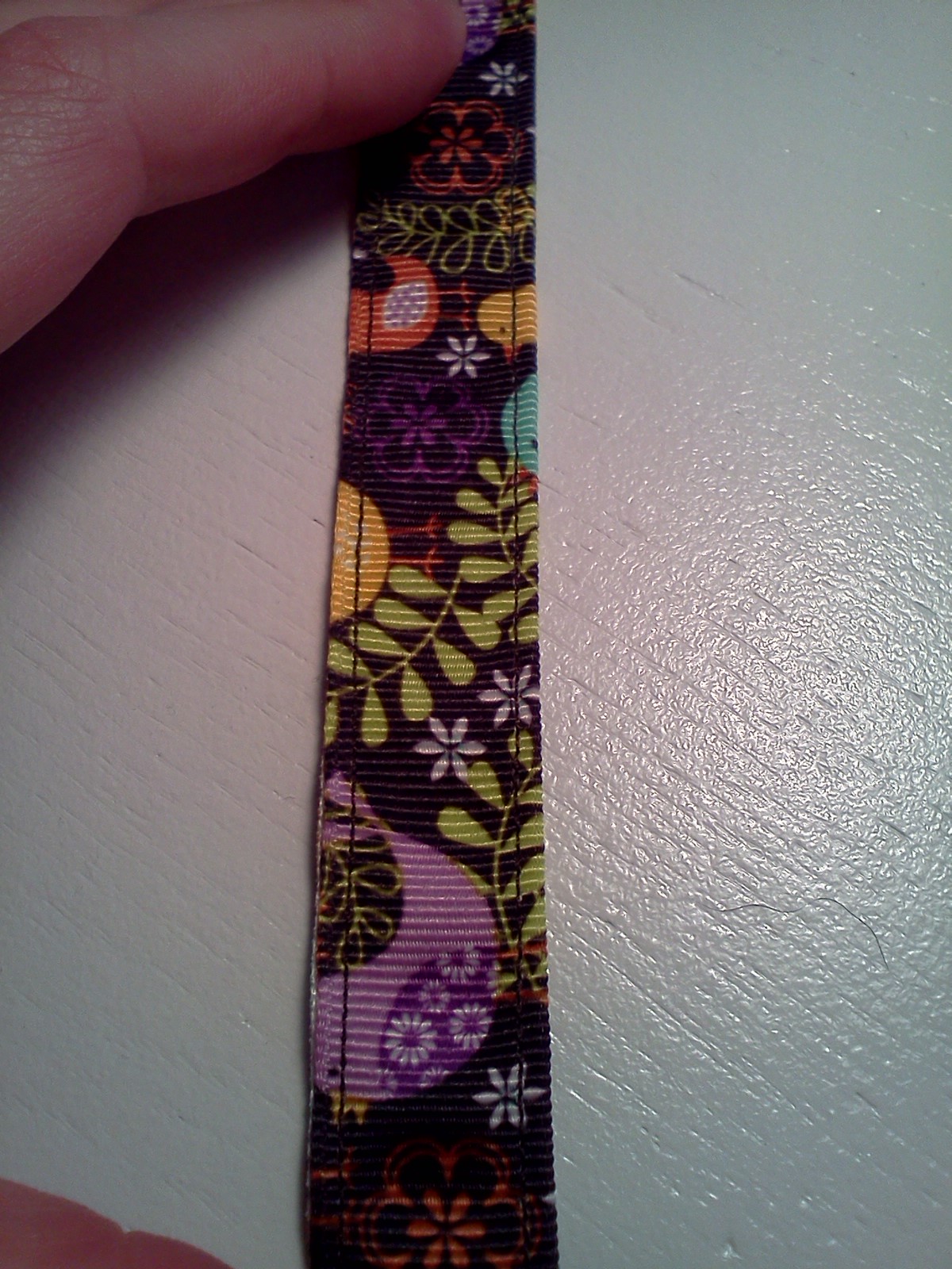 Paper Poppies & Paisleys: Free lanyard pattern with cell phone holder