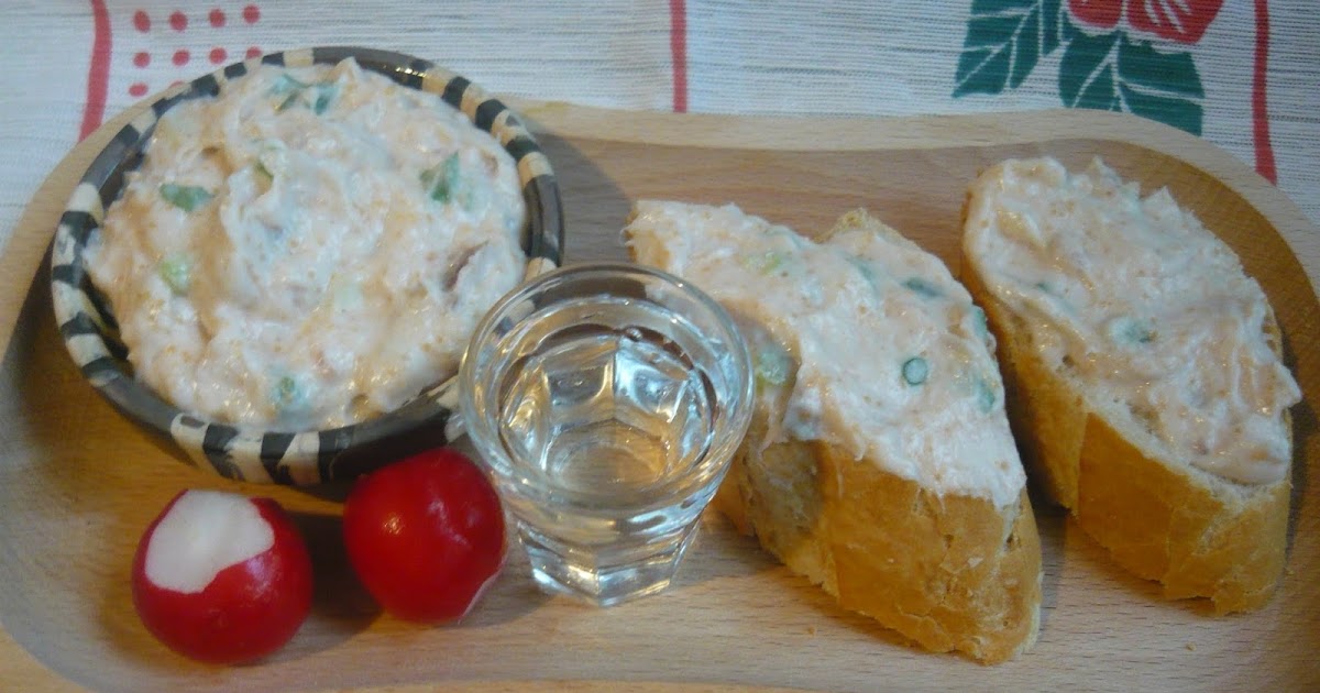 Mancare si ... vin pentru prieteni: icre de crap cu ceapa si peste afumat