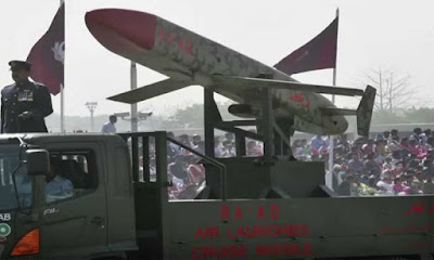 Phool aur Kankar: Pak Army Is Equipeed With The Most Modern And Advance ...