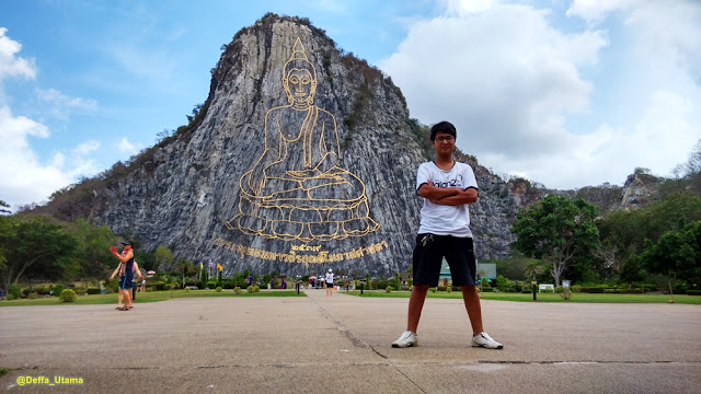The Stunning Laser Buddha Mountain in Pattaya - I Am The Flashpacker