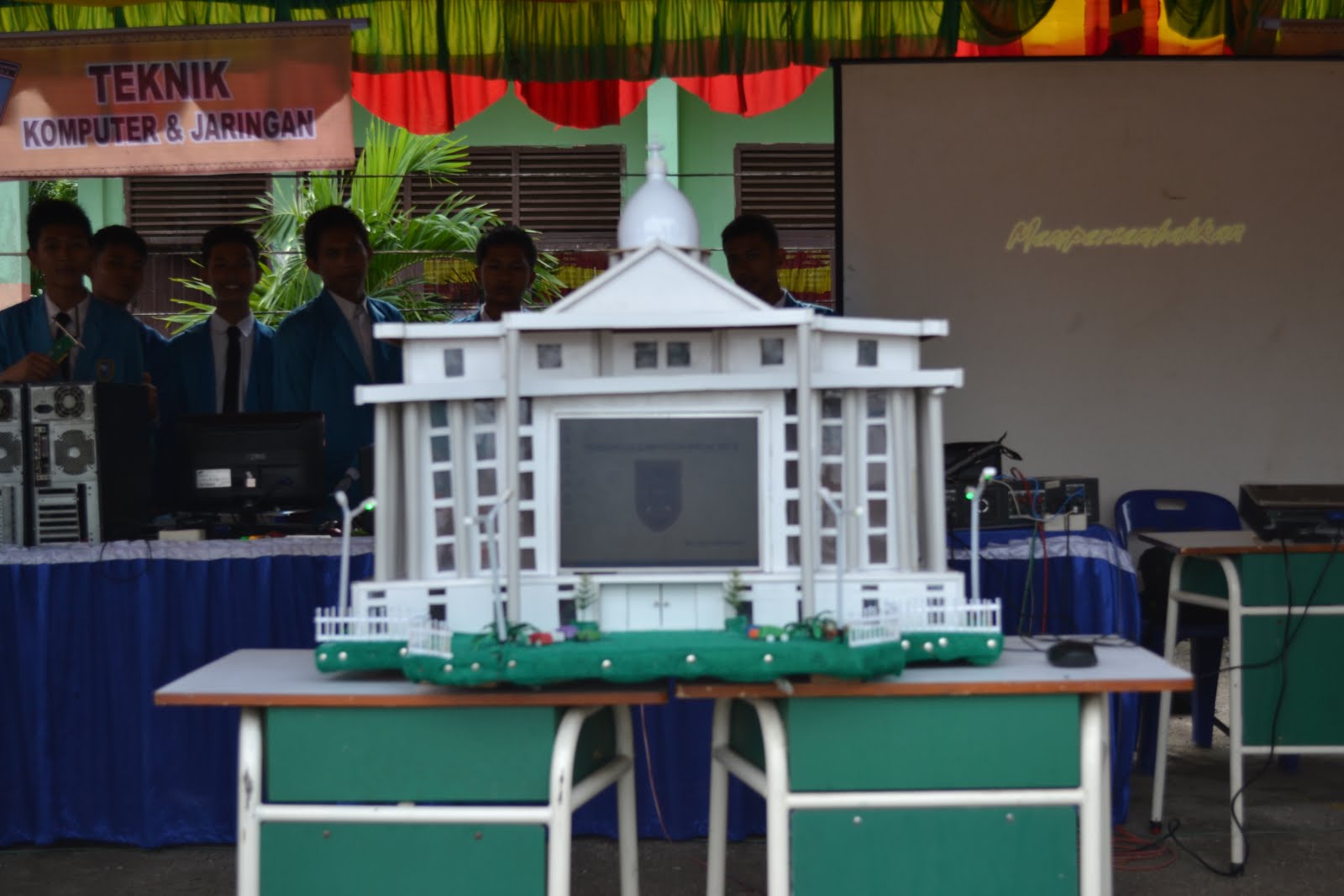 ERWIN SIMANJUNTAK: CARA MENGGAMBAR BEBERAPA LOGO LOGO : BY ERWIN DAN ...