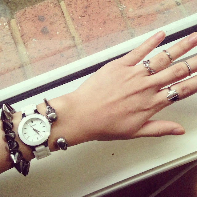 All That Lace.: Watch your tone, Missy!