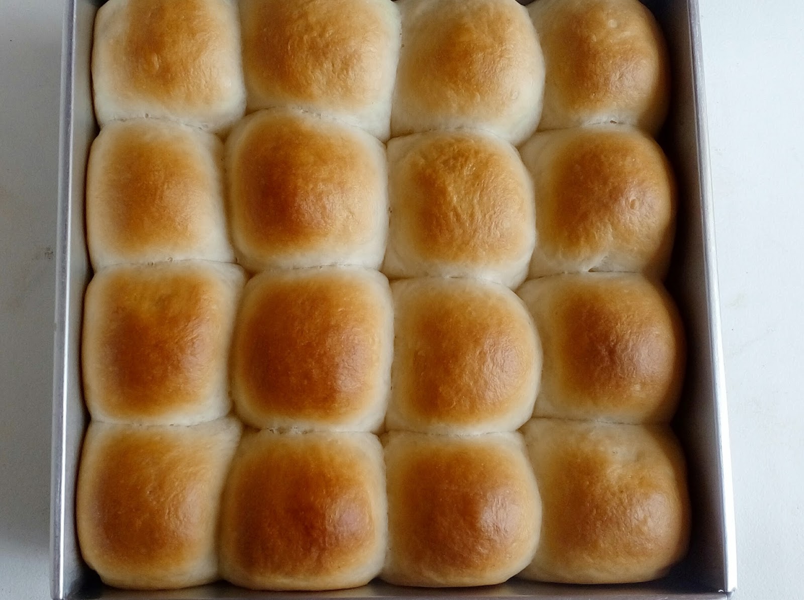 The Passionate Sisters: Eggless Soft and Fluffy Ladi Pav Buns / Dinner ...