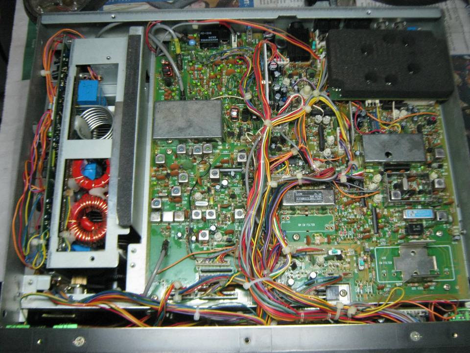 MEDAN RADIO: Icom IC-737