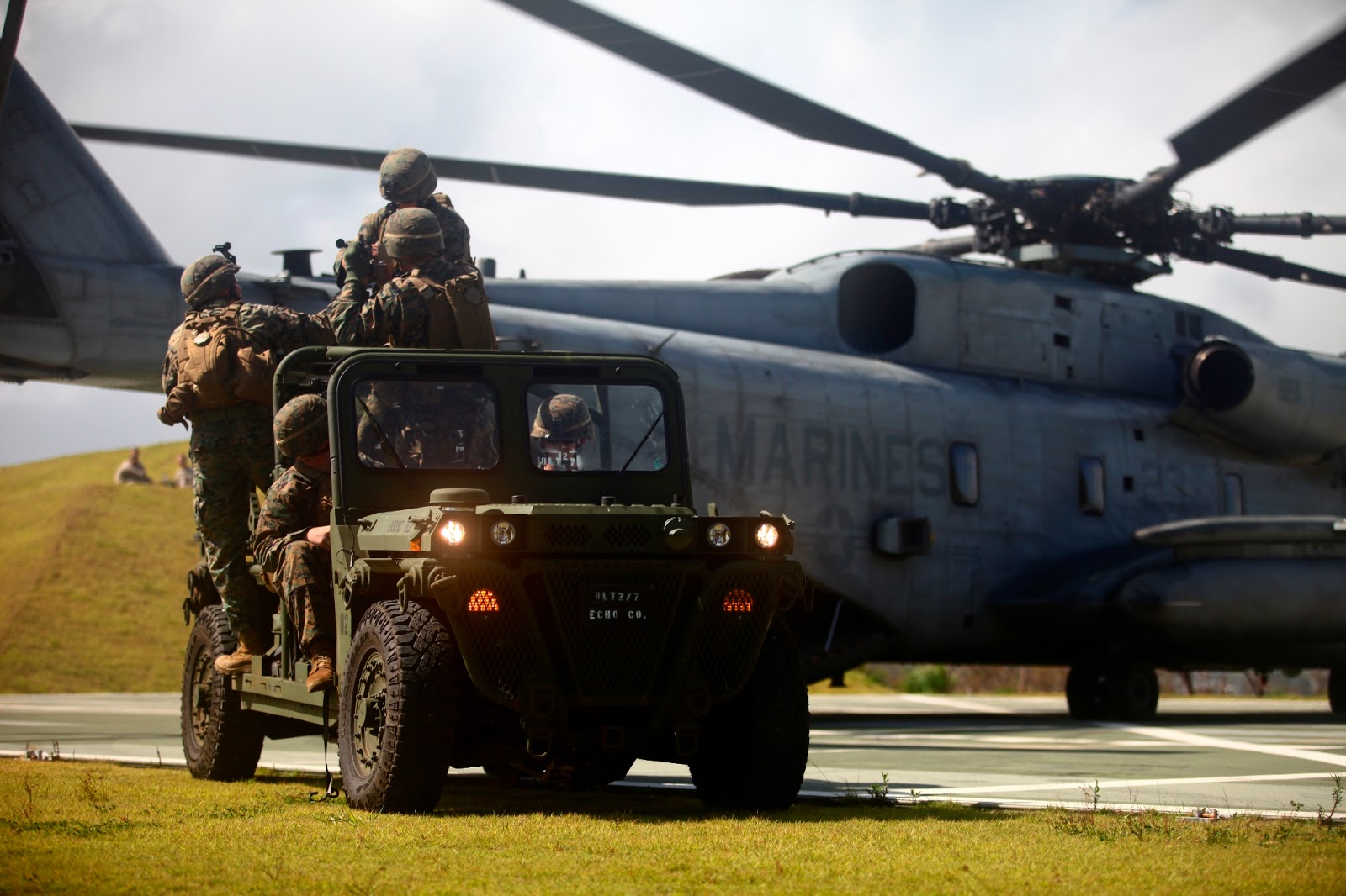 SNAFU!: US Marines Mull Replacement for Osprey-Carried Vehicle